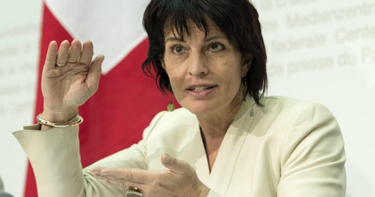 Doris Leuthard lancia la campagna a favore del canone per tutti ...